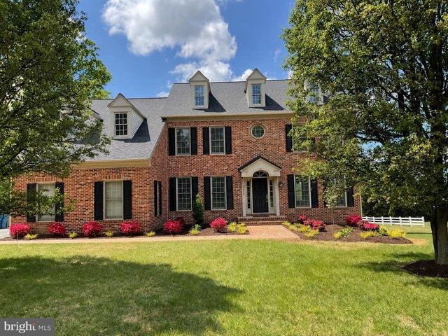 3454 Virginia Oaks Dr, Oakton, VA 22124