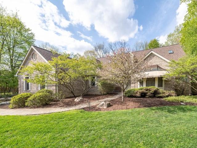 34554 Quaker Valley Rd, Farmington Hills, MI 48331