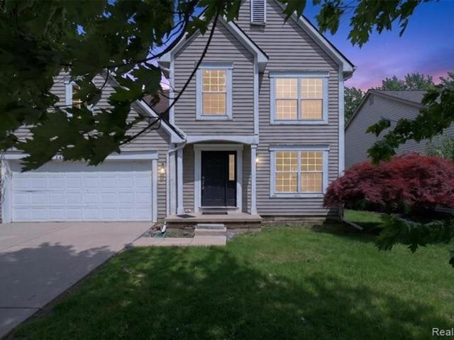 3457 Ashburnam Rd, Ann Arbor, MI 48105