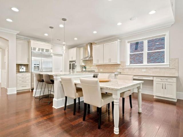 3457 Brookleigh Lane NE