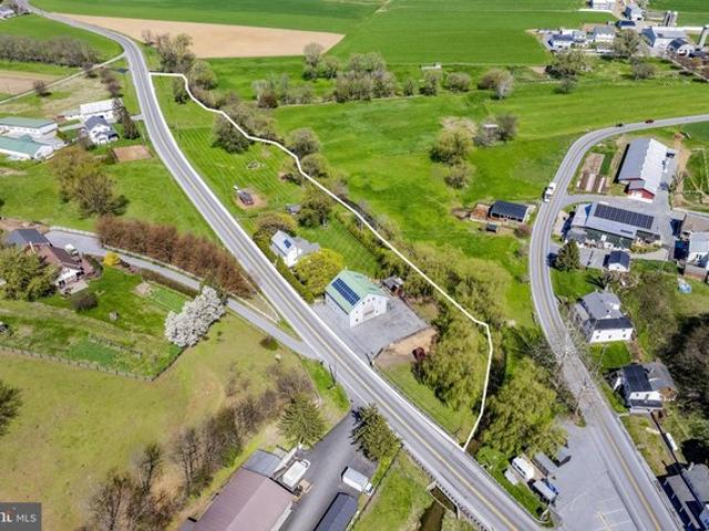 3457 W Newport Rd, Ronks, PA 17572