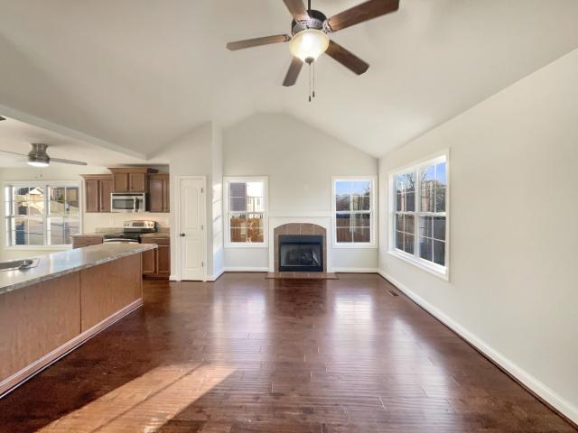 3458 Bradfield Dr