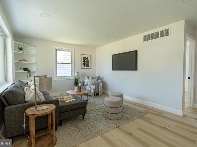 3458 Liberty Parkway