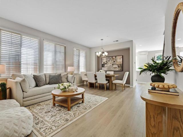 34500 Torrey Pine Ln