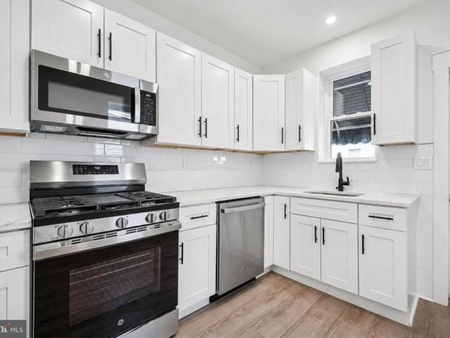 3450 Almond St, Philadelphia, PA 19134