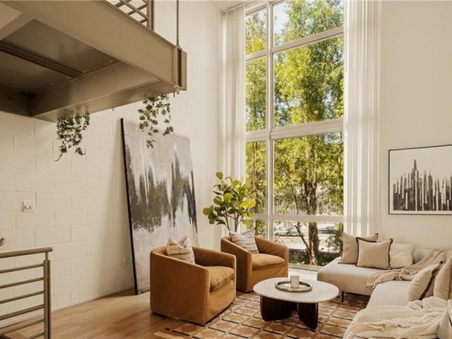 3450 Cahuenga Blvd W Unit 907, Los Angeles, CA 90068