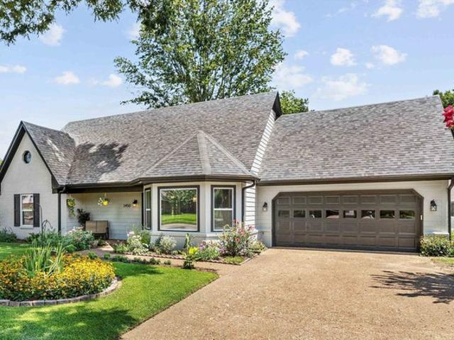 3450 Sunswept Dr, Bartlett, TN 38133