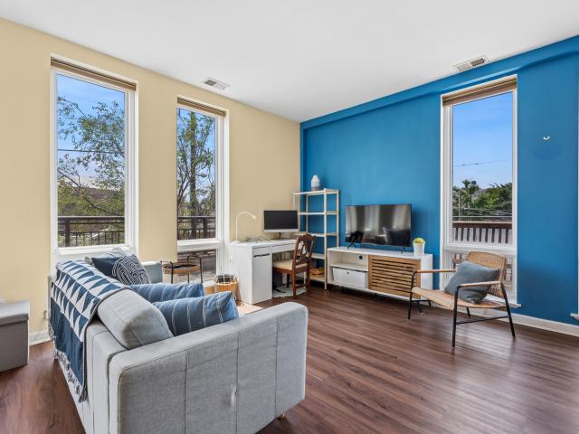 3450 s halsted street # 202