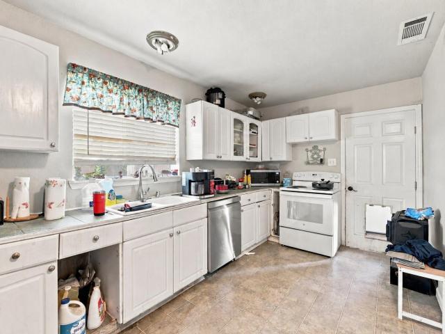 3450 Shasta Drive