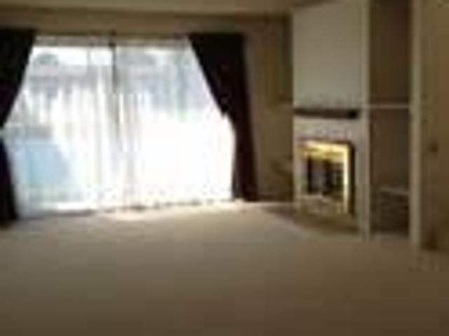 $3450 / 2br 1780ft² Waterfront living