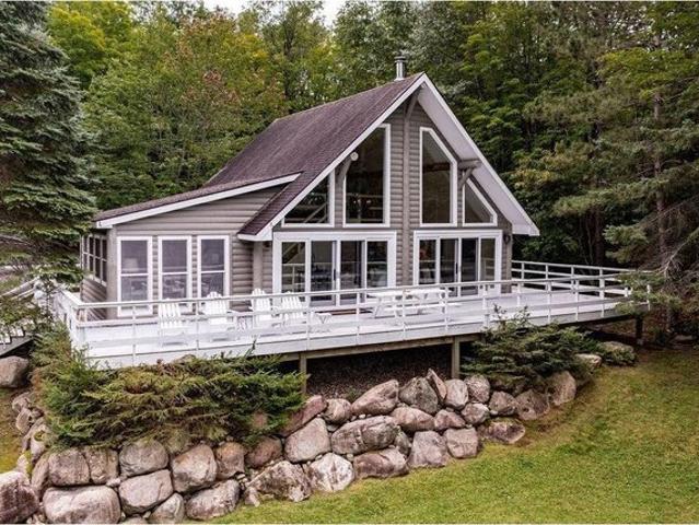 34514 Reginawood Rd, Grand Rapids, MN 55744