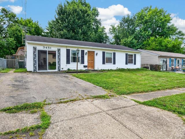 3451 Hollyglen Court