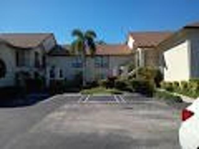 3451 Jog Park Dr, Greenacres, FL 33467