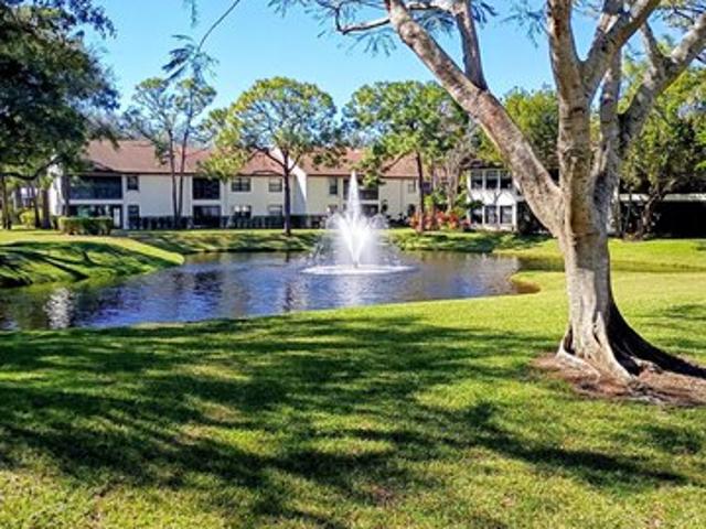 3451 Jog Park Dr, Greenacres, FL 33467