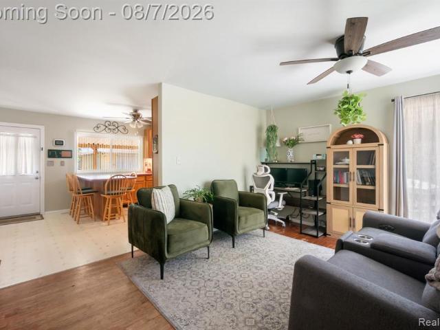 34520 Sandwood Drive
