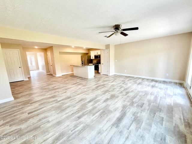 345/347 Breckinridge Cir