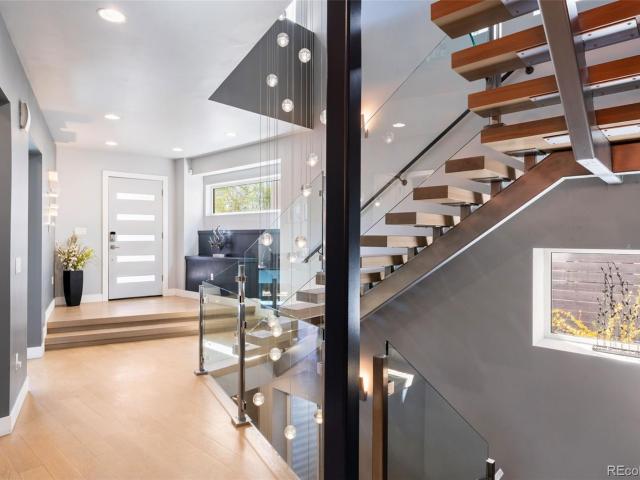 3453 Navajo Street