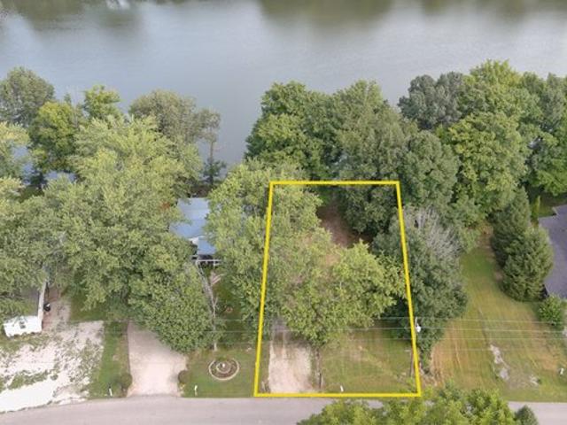 3453 Atkinson Cir W, North Vernon, IN 47265