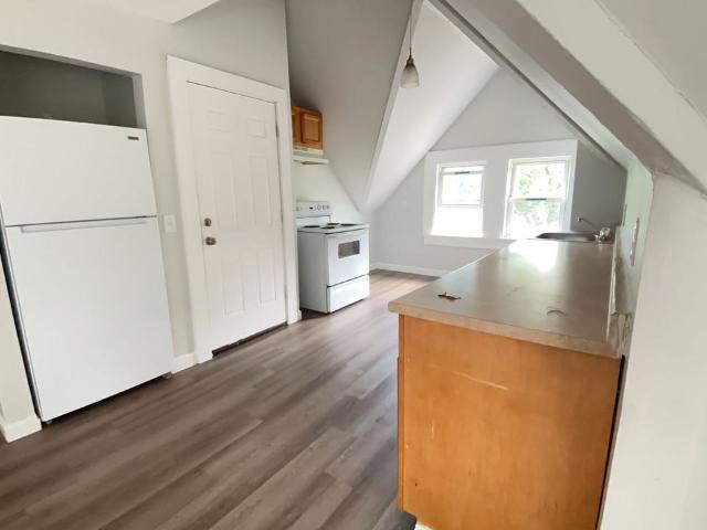 345 347 Bay St. 2 Bedroom Apartment for Rent at 345 Bay St, Springfield, MA 01109 McKnight