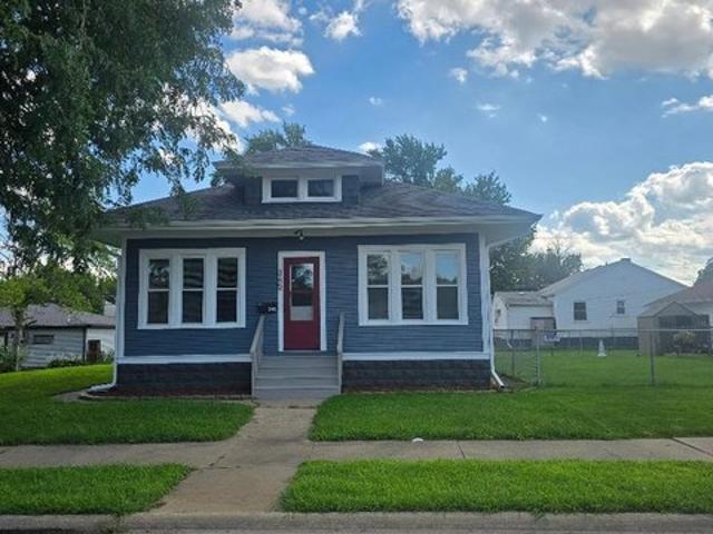 345 7th Ave N, Clinton, IA 52732