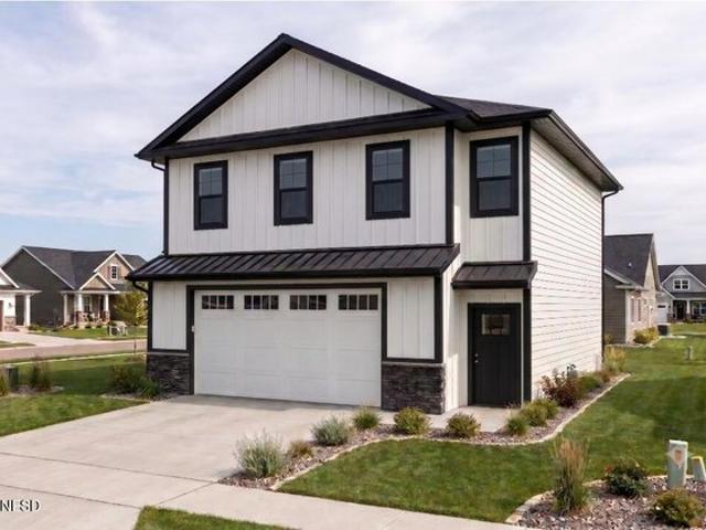 345 Challenger, Watertown, SD 57201