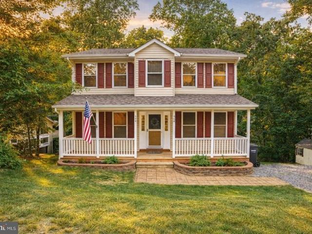 345 Chippewa Ln, Lusby, MD 20657