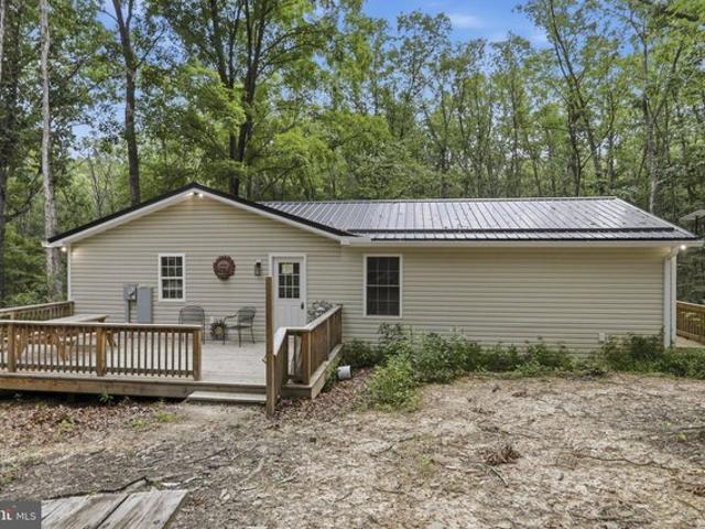 345 Albino Dr, Springfield, WV 26763