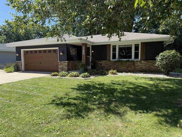 345 Beechwood Dr, Janesville, WI 53548