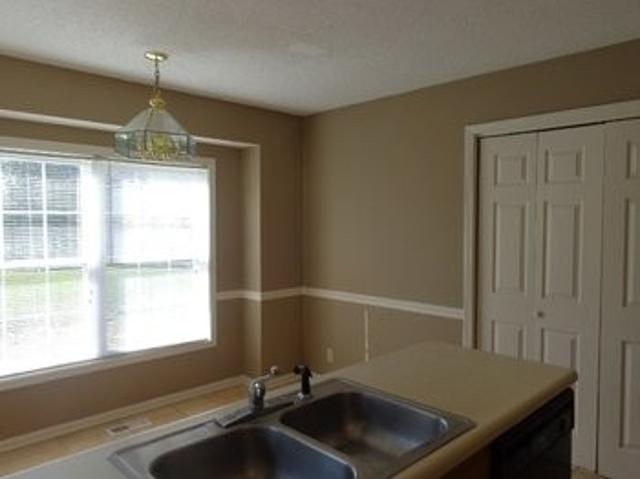 345 Broadmore Dr, Clarksville, TN 37042 | MLS #3177 | Compass