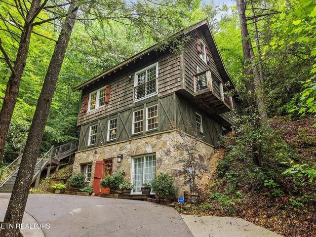 345 Gatlin Dr, Gatlinburg, TN 37738