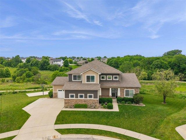 345 Dunham Dr, Waukee, IA 50263