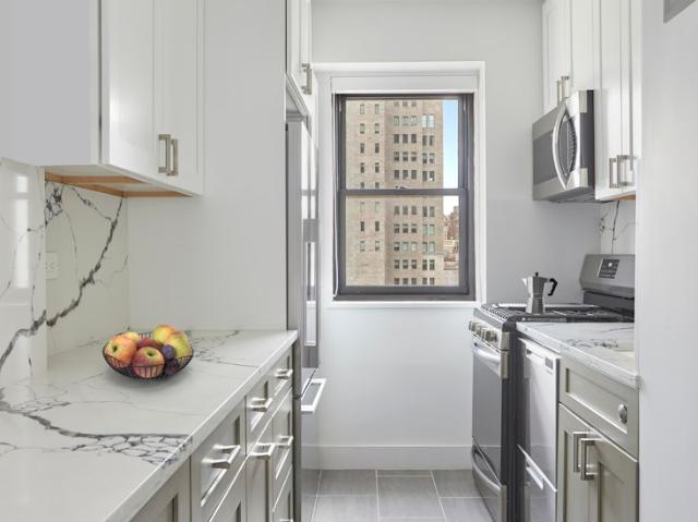345 E 80TH Street 14K
