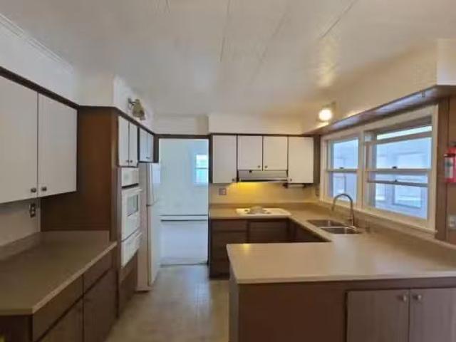 345 E Ridgewood Ave, Absecon, NJ 08205