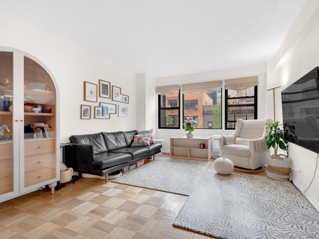 345 East 52nd Street, New York, NY