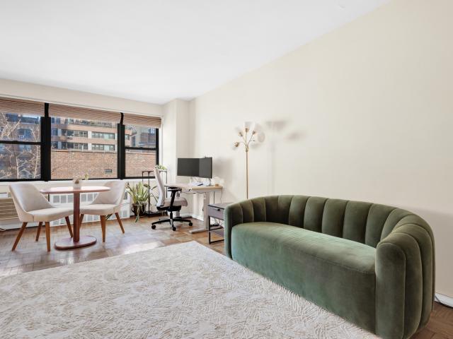 345 East 52nd Street, New York, NY