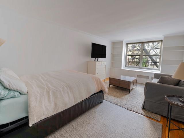 345 East 54th Street, New York, NY