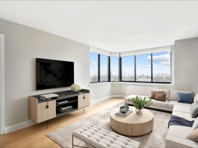 345 East 94th Street, New York, NY