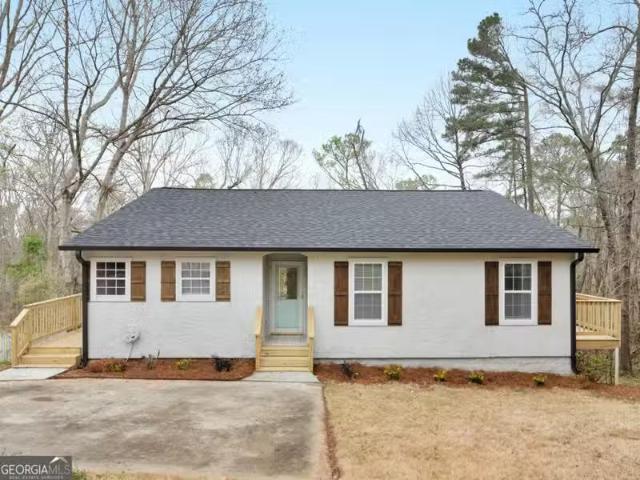 345 FLAMINGO DR, MONTICELLO, GA 31064 Single Family Residence.
