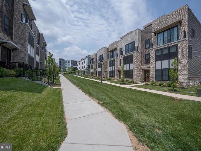 345 Horseshoe Trail # 16B