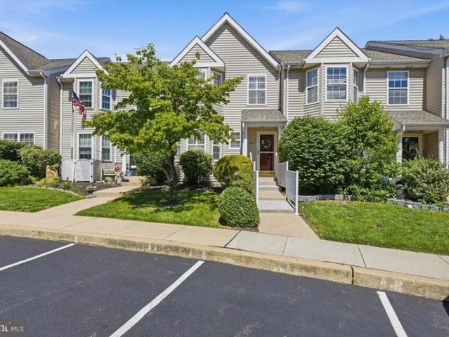 345 Jenville Ct Unit 3, Coatesville, PA 19320