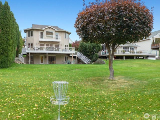 345 Lakefront Drive