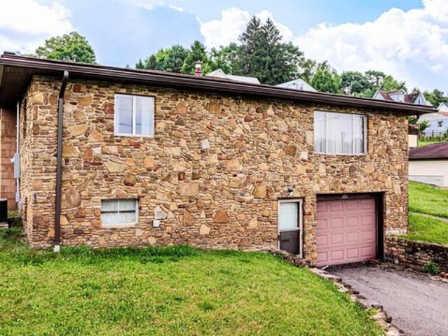 345 Lincoln St, Fairmont, WV 26554