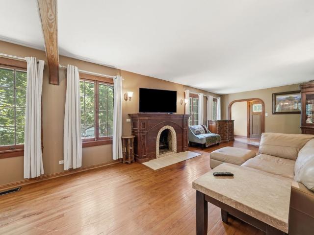 345 Moody Court