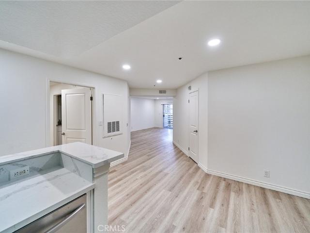 345 S Alexandria 212