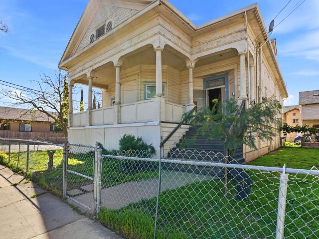 345 S Pilgrim St, Stockton, CA 95205 | MLS #ML82038 | Compass
