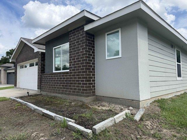 345 Silver Bridge Ct, Bridge City, TX 77611