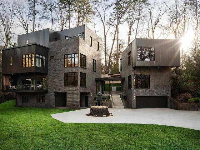 345 Pinecrest Road NE