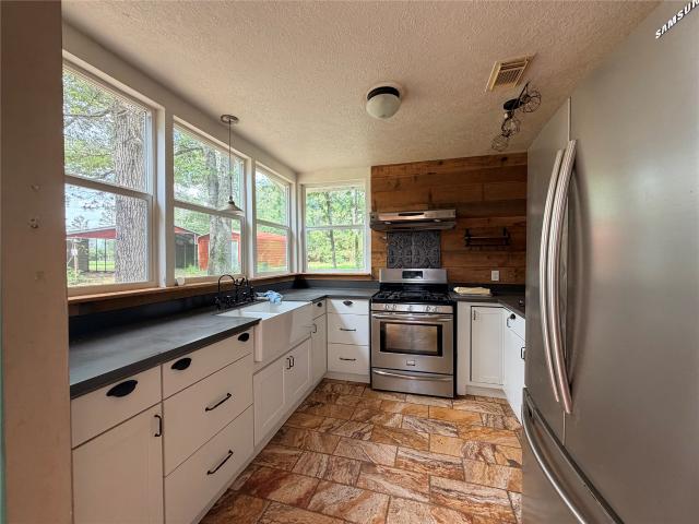 345 Private Road 8512