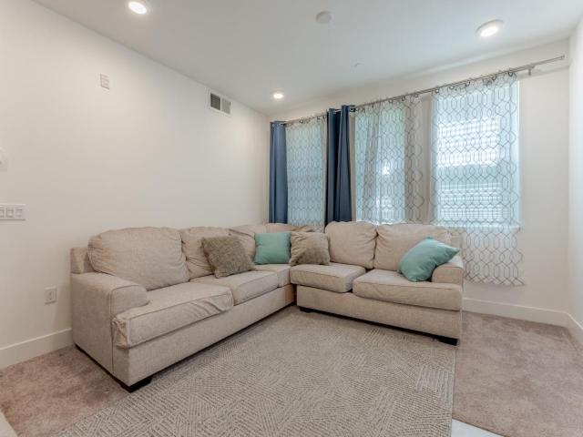 345 Rhythm Lane