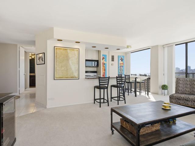 345 w fullerton avenue # 2406